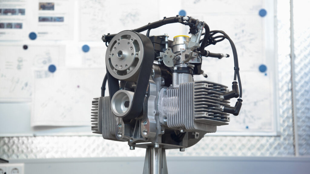 Hirth 2302 - Air-Cooled Two-Stroke Engine designed for Ultralight Aviation