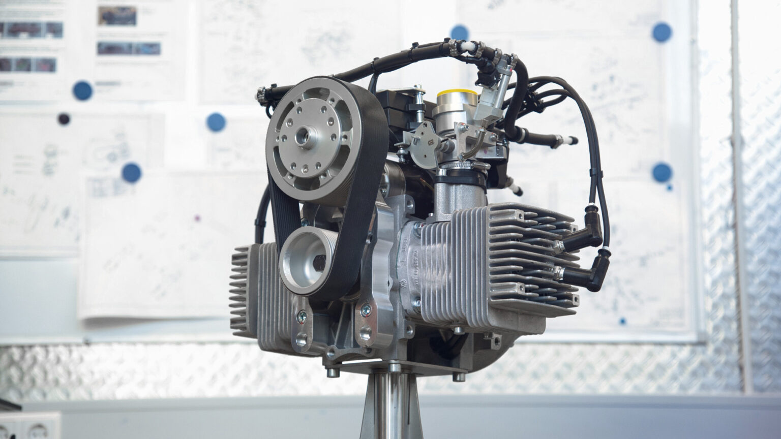 Hirth 2302 - Air-Cooled Two-Stroke Engine designed for Ultralight Aviation