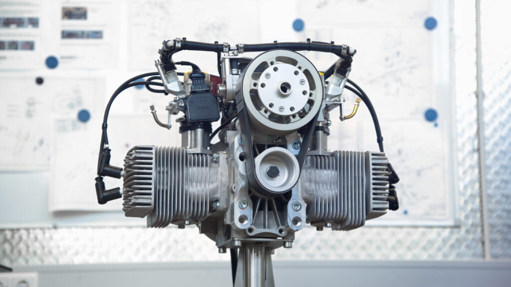 Hirth 2302 - Air-Cooled Two-Stroke Engine designed for Ultralight Aviation